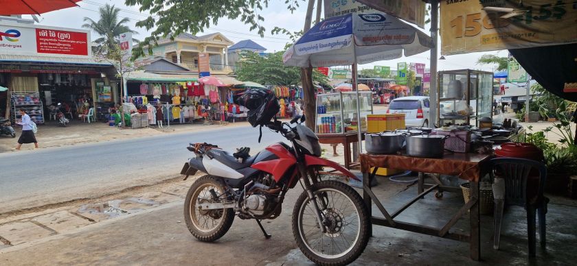 Battambang and on to Phnom Penh. – Earth, Wind and Tyres